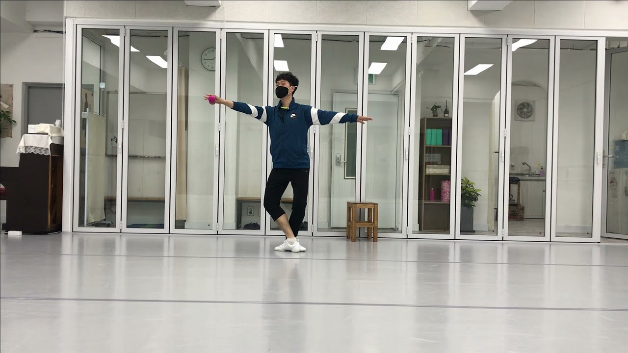 발레청년 시손 페르메(sissonne ferme) Part1 - YouTube