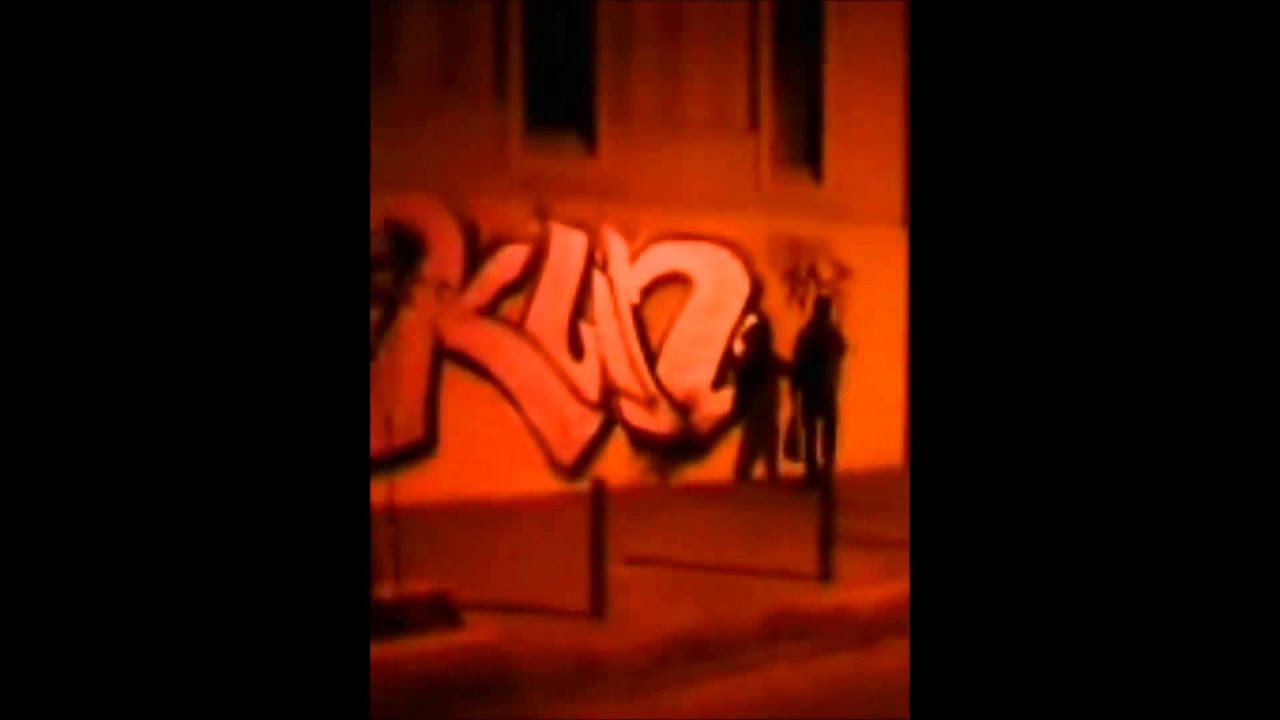 Mason Building Graffiti - YouTube