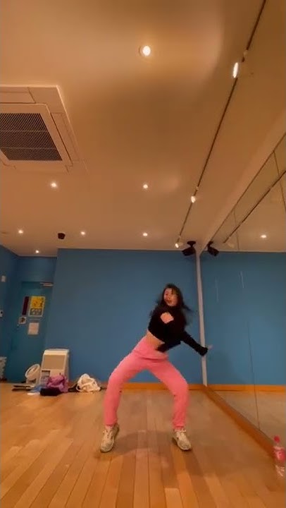 SIGNAL #signal #twice #jypentertainment #jyp - YouTube