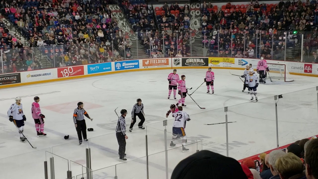Dakota Betts vs Luke Bignell (OHL fight) - YouTube