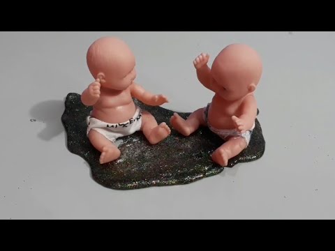 Babies playing with slime and toys | Baby bathing in tub | Slime ...
