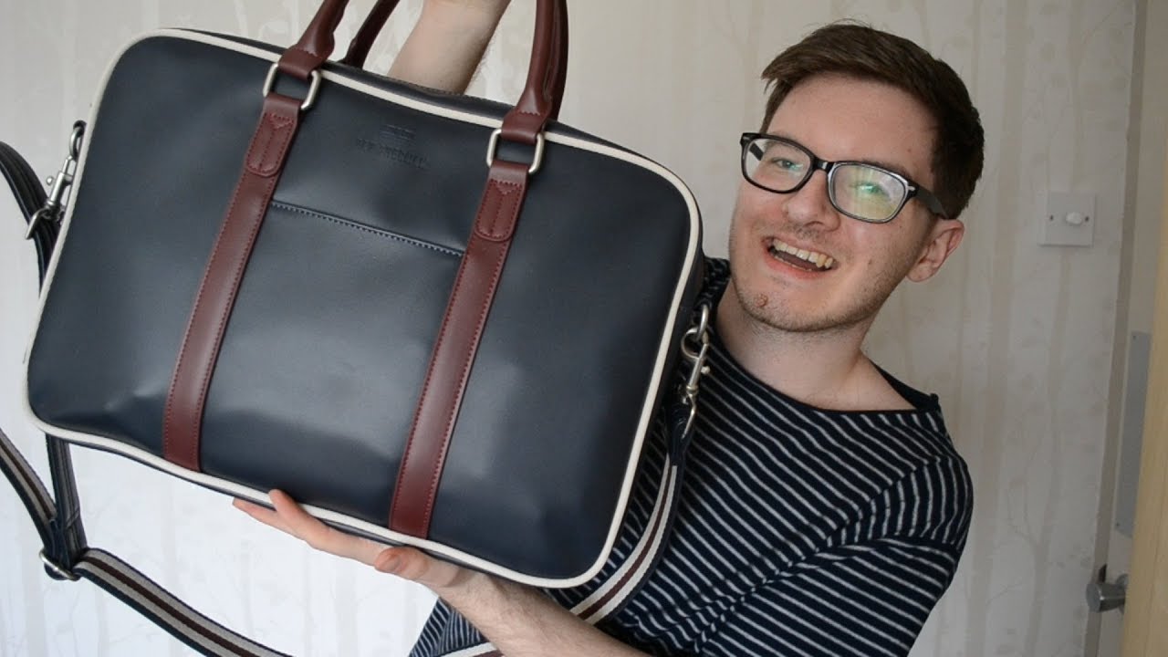 WHAT'S IN MY NEW MAN BAG | WORK EDITION - YouTube