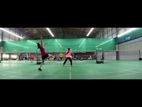Badminton Thu 4 May Au & Nuch vs Bee & Lily Set 3 - YouTube