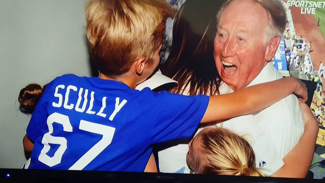 Vince Scully's last broadcast 10/2/16 - YouTube