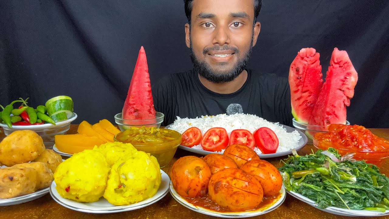 ASMR EATING EGG CURRY, VEGETABLES, WATERMELON, EXTRA GREAVY WITH ...