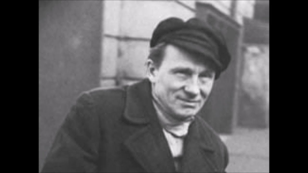 Ernst Busch- Solidaritätslied (1931) w/ English lyrics - YouTube