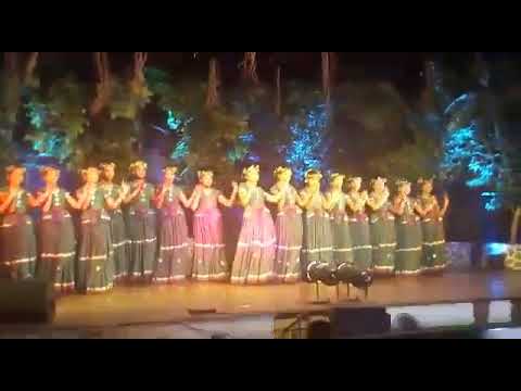 Beautiful Chinese Dance SMV Akluj - YouTube