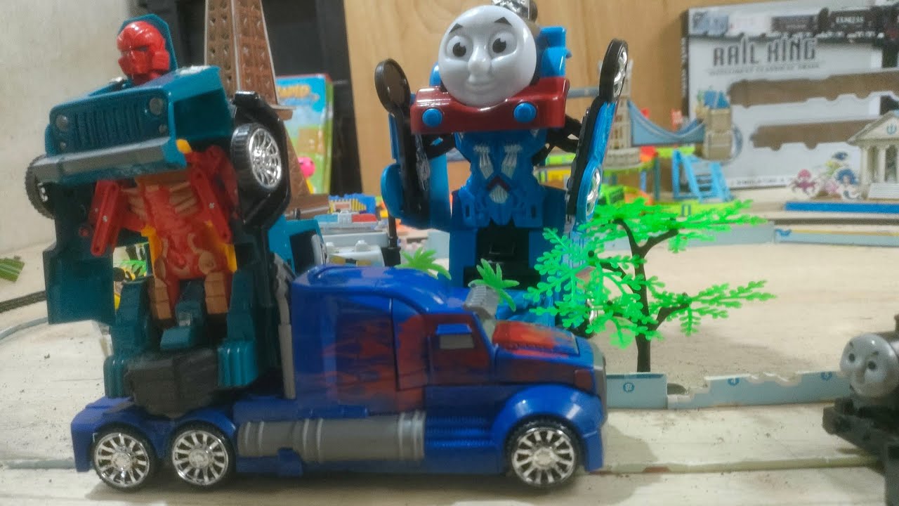robot Transformers kereta api raksasa jadi robot - YouTube