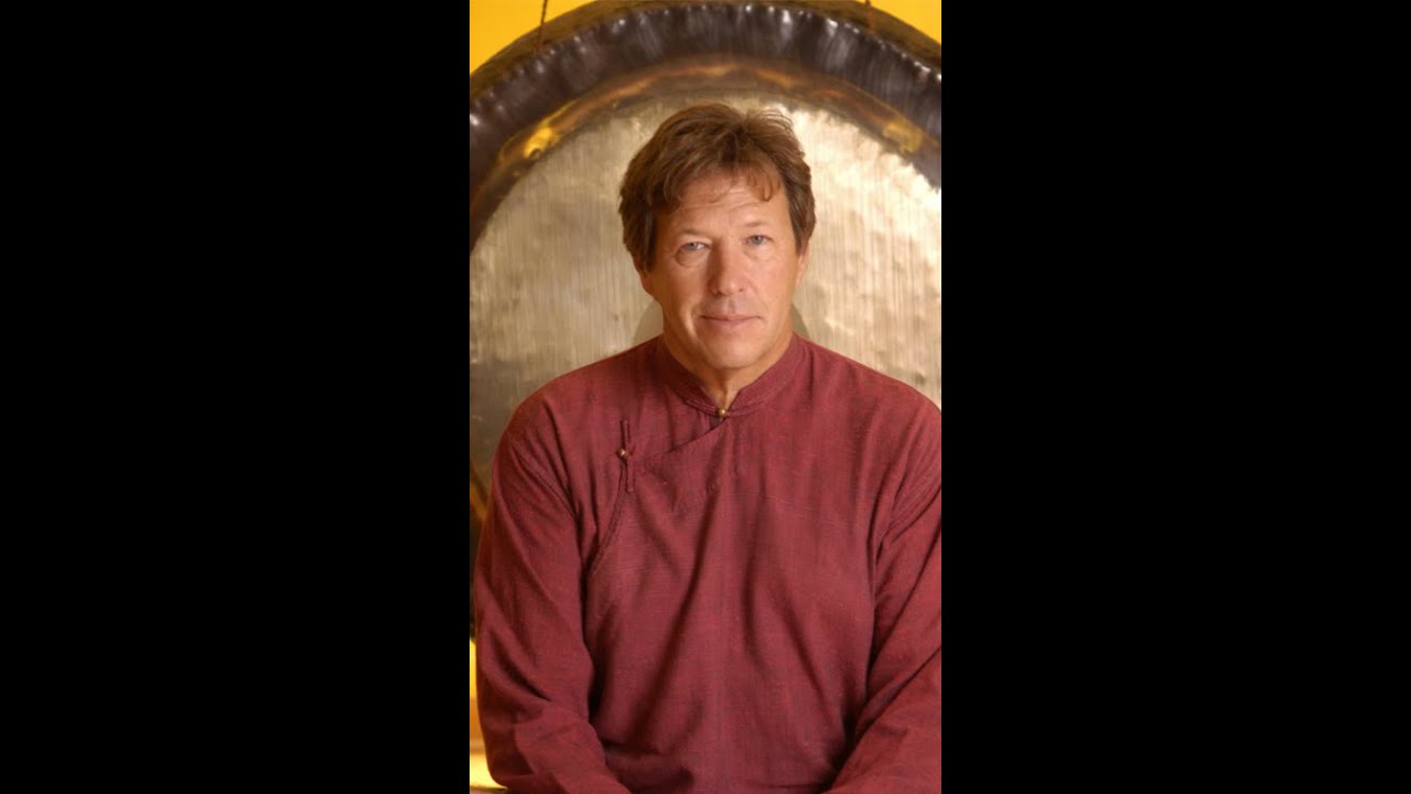 The Art of Gong Healing: Inner Workings of a Gong Sound Bath - YouTube