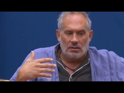 Arath de la torre sufre fuerte ataque de anciedad y la producción no ...