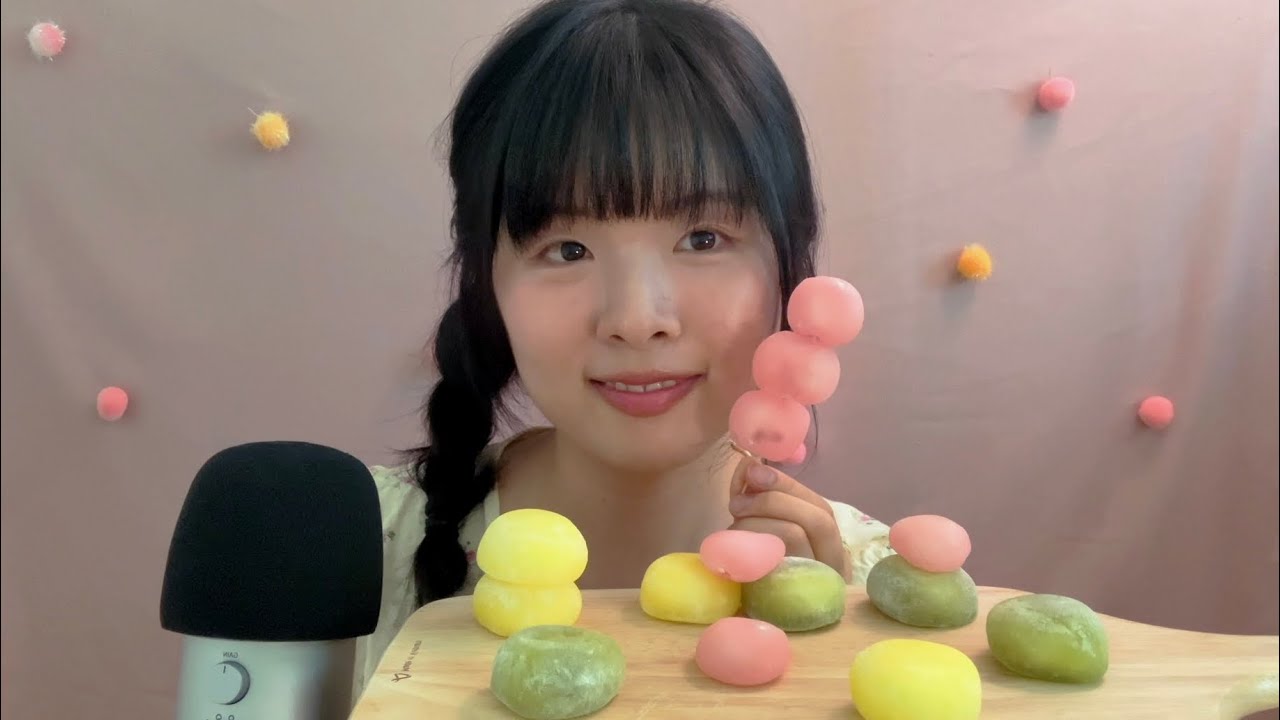 ASMR 말랑쫀득😶‍🌫️🤍 마시멜로우 찹쌀떡?! 이팅사운드 Rice Cakes Eating Sounds - YouTube