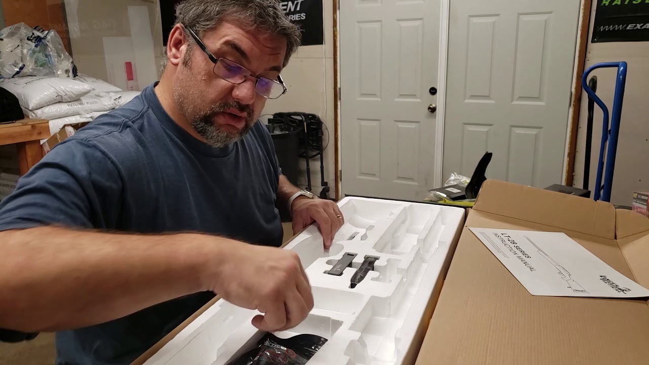 Lancer Tactical LT-28A UNBOXING AND ASSEMBLING - YouTube