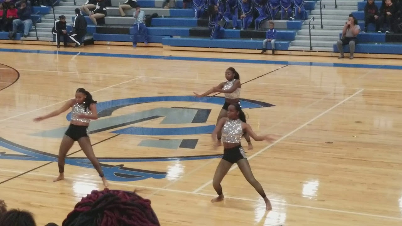 Glamourous Dancing Diamonds Routine - YouTube