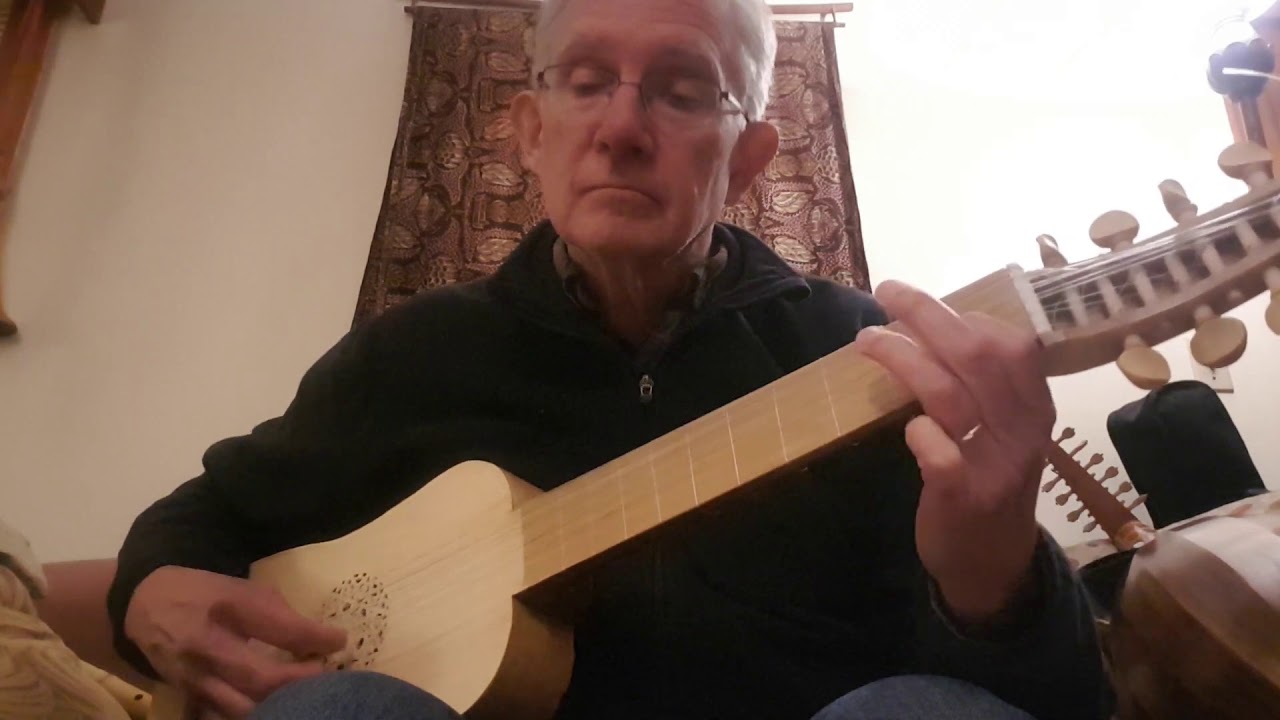 Vihuela de mano / Viola da mano built by Jo Dusepo and played by ...
