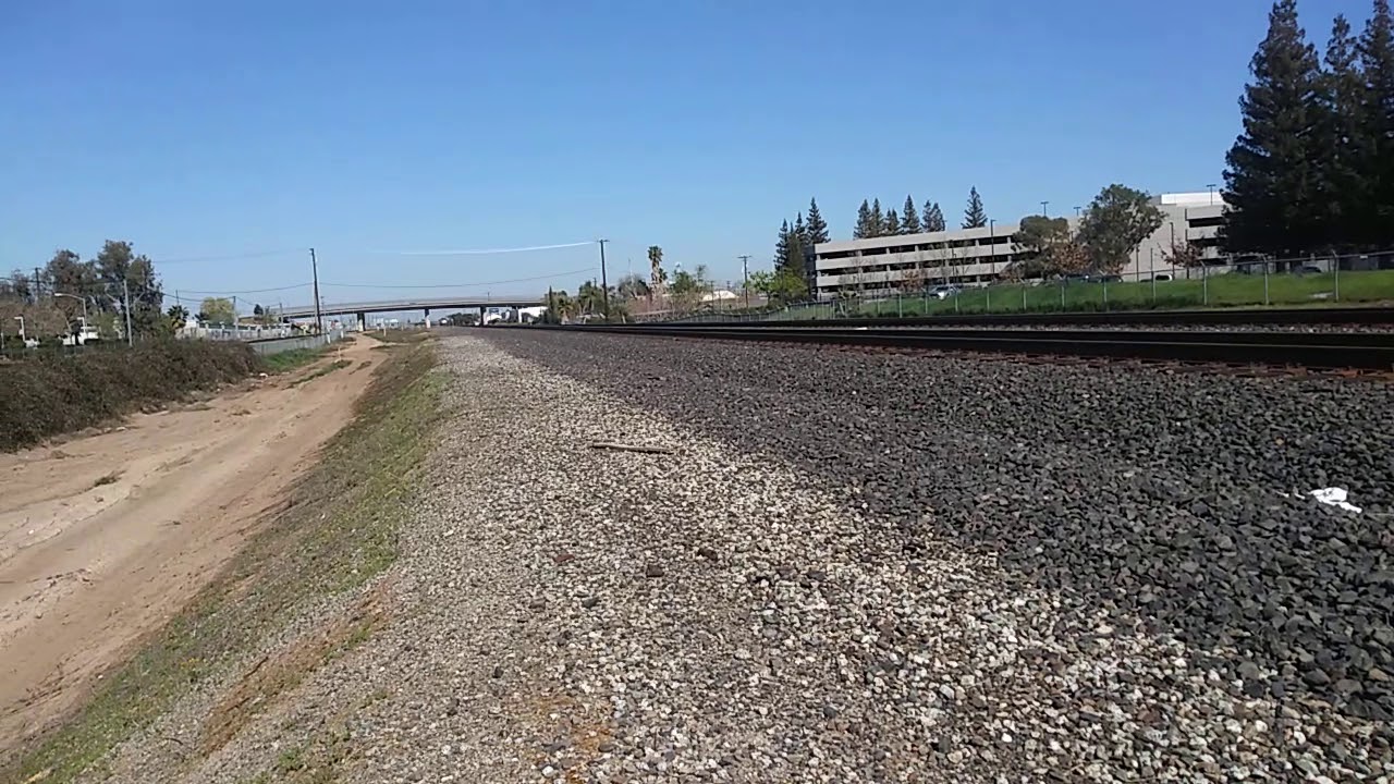 Amtrak 157 (Big Game Train) Leads #5 @ Sacramento CA 3/12/2020 - YouTube