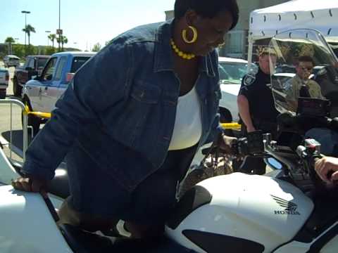 fat lady try too ride bike - YouTube