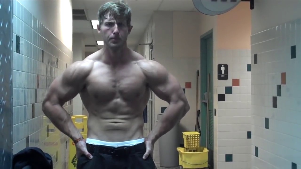Natural Bodybuilder Flexing Posing Muscle - YouTube