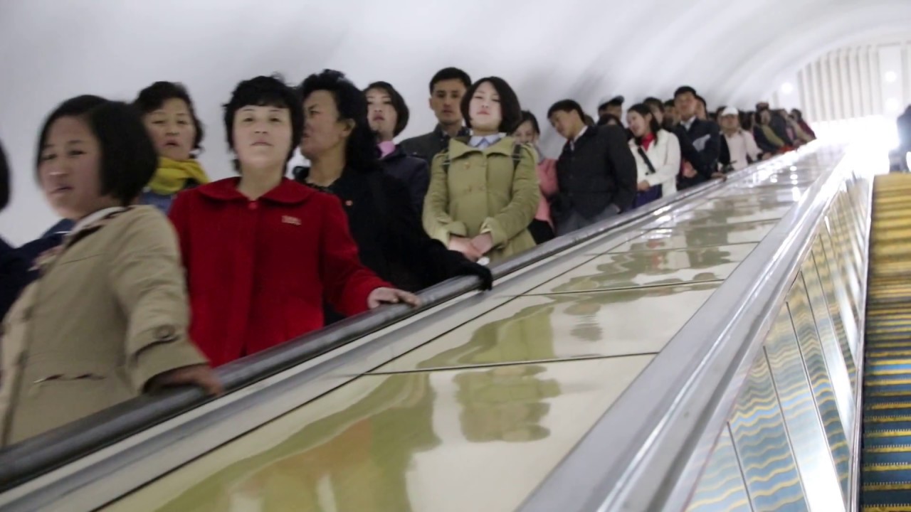 Riding the Pyongyang Metro escalator - YouTube