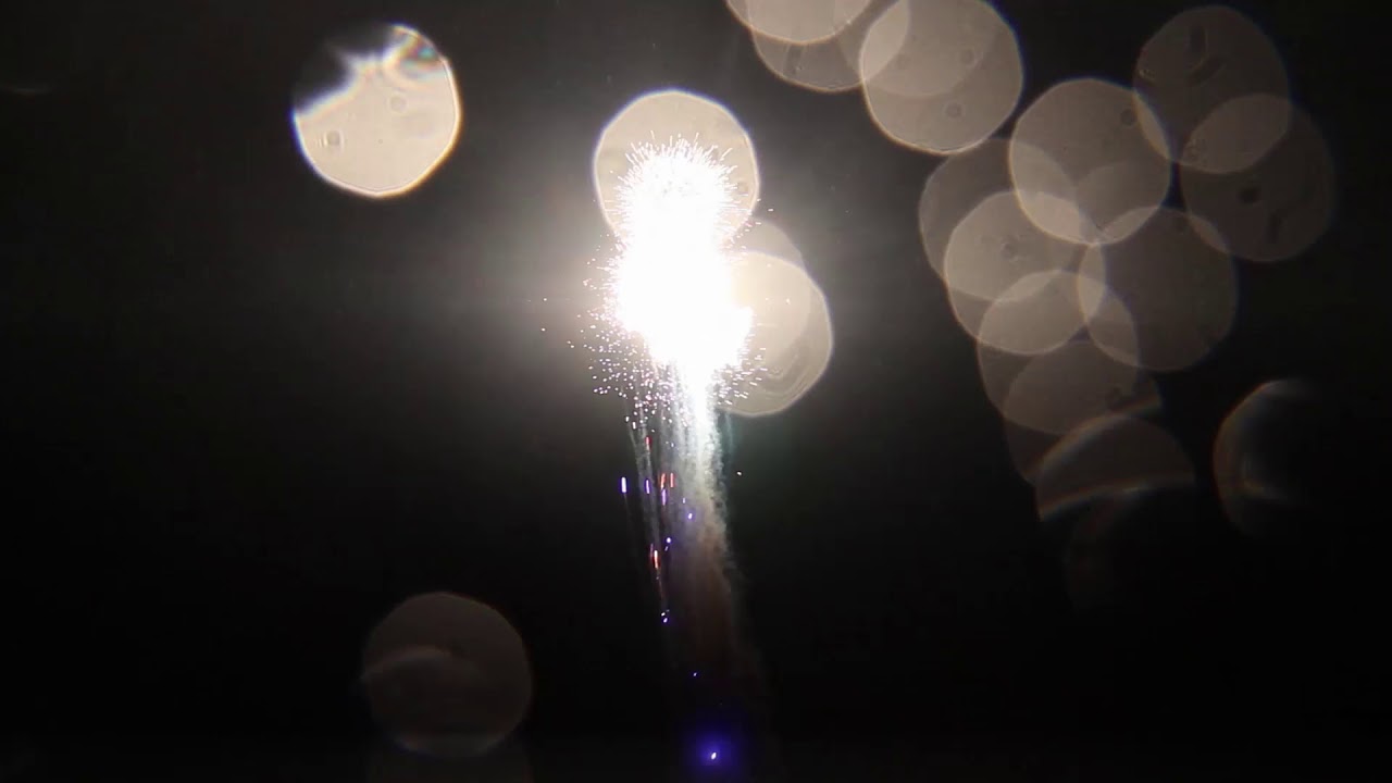 1.3G FIREWORKS: 100S 3 SECONDS SALUTE CAKE, RED & BLUE DP23E093 - YouTube