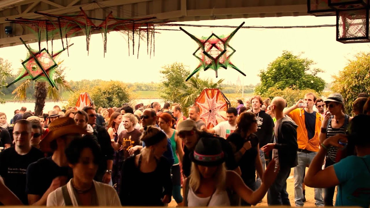 1. Mai Open Air Free Party - YouTube