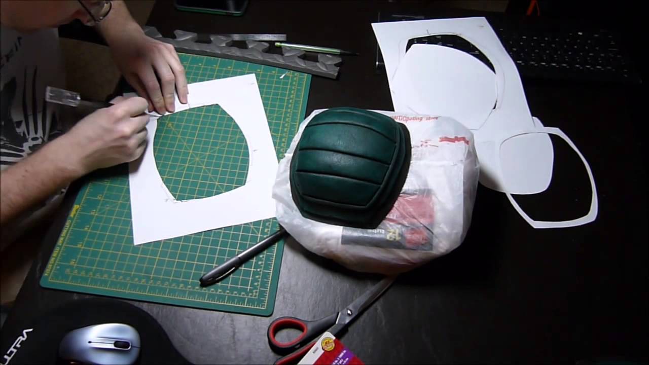 Dredd knee pad stencils-time lapse - YouTube