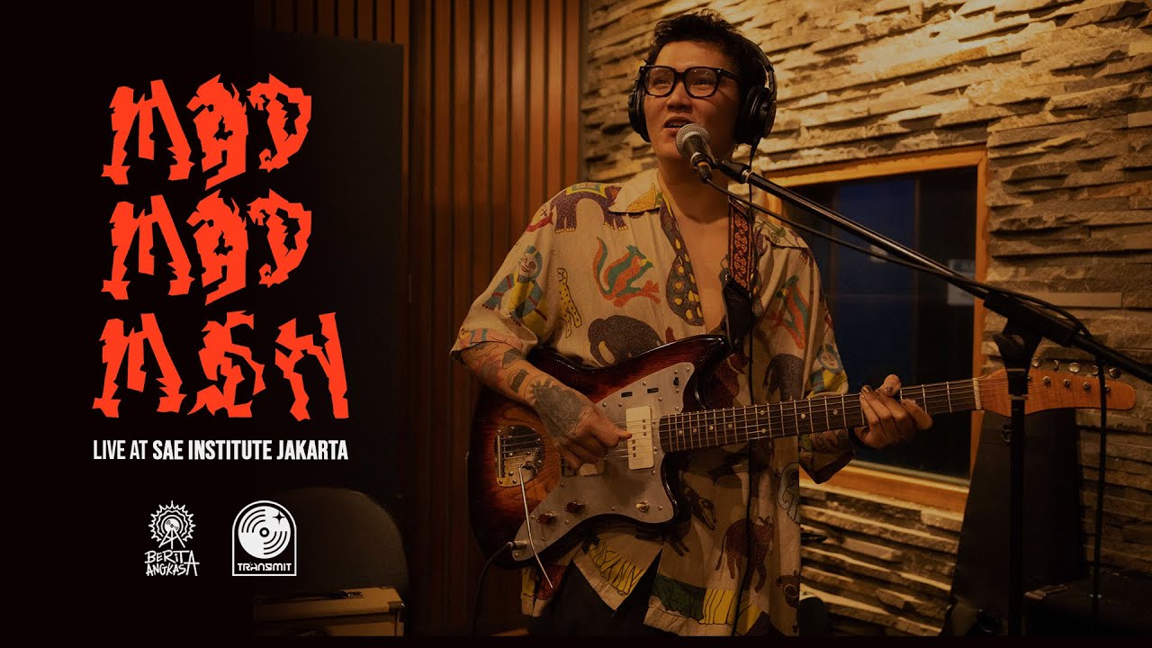 Mad Madmen Live at SAE Institute Jakarta - YouTube