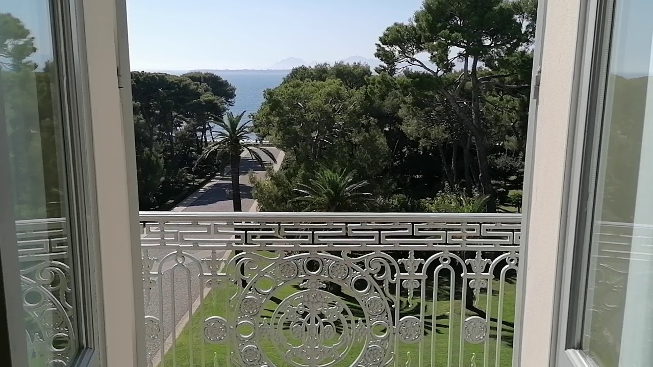Hotel du Cap Eden Roc, French Riviera - YouTube