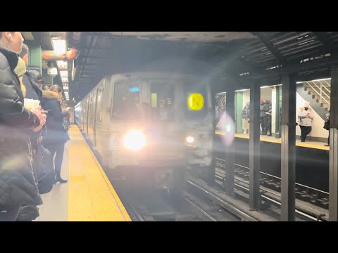 R46 N Train at 14 Street - Union Square - YouTube