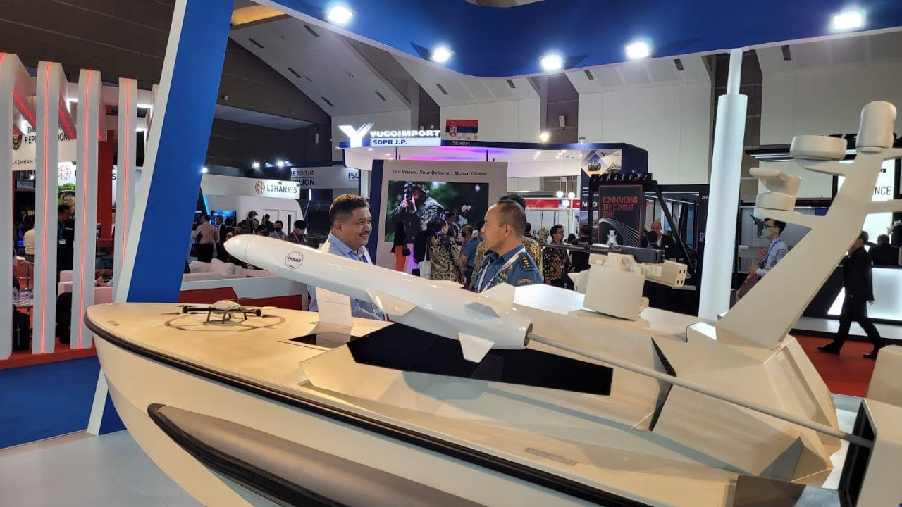 Penampakan Dari Dekat KONSEP KSR X33 Dengan Rudal NSM - YouTube