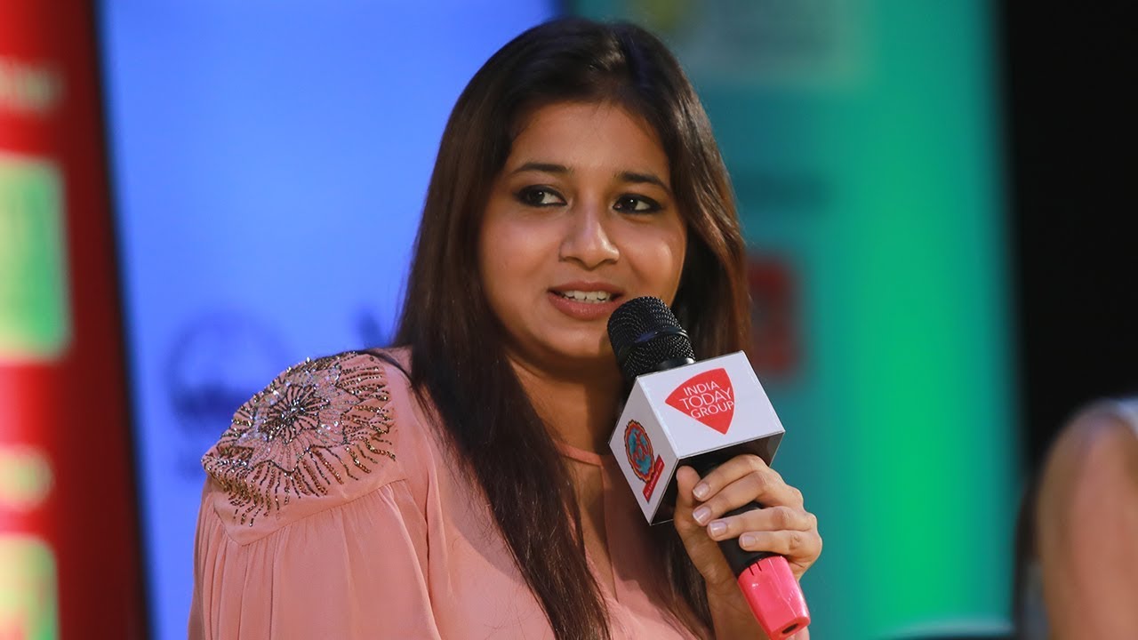 आज जाने की ज़िद ना करो | Pawni Pandey | The Lallantop Show - YouTube