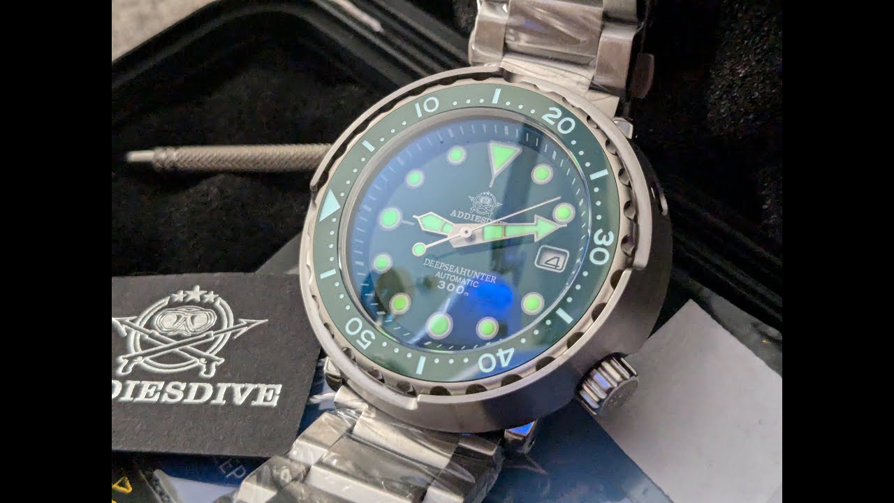REVIEW - is this the BEST Seiko Tuna Homage - Addiesdive Tuna 300m ...