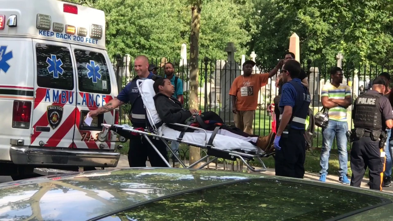 Crash involving Nj Transit bus leaves multiple injured - YouTube