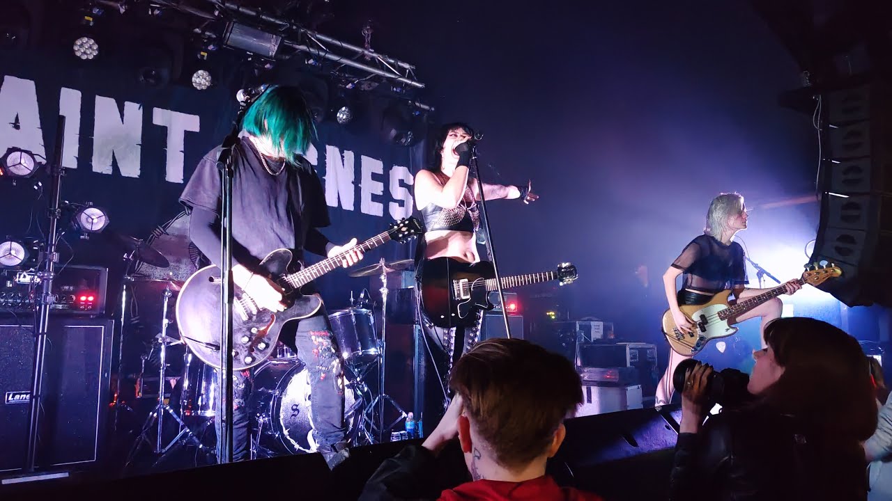 Saint Agnes - Vampire at The Garage, Islington, London - YouTube