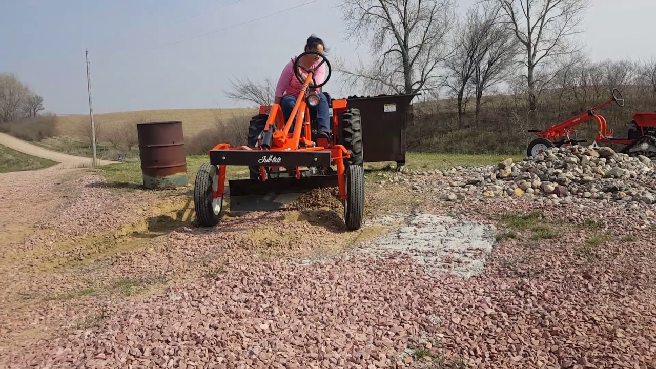 Tuff-bilt Tractor using the Grader Blade - YouTube