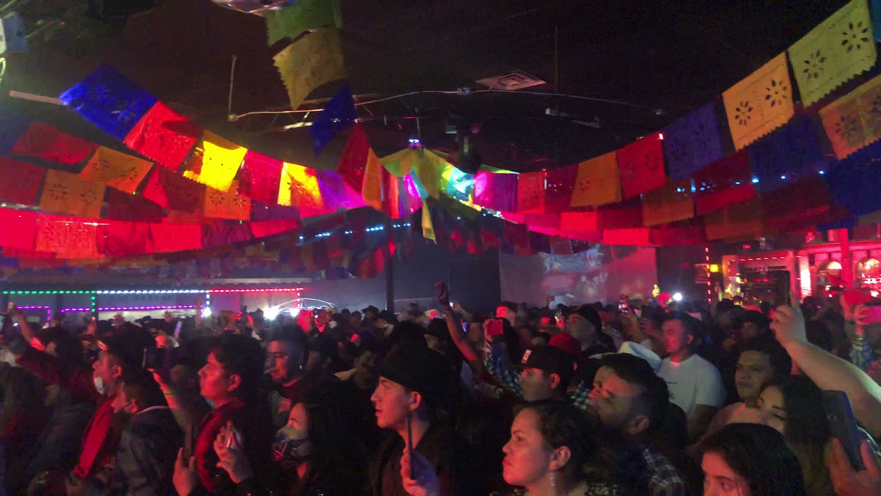 Los Inquietos Del Norte En Vivo Románticas Tour Adrenalina 2021 - YouTube