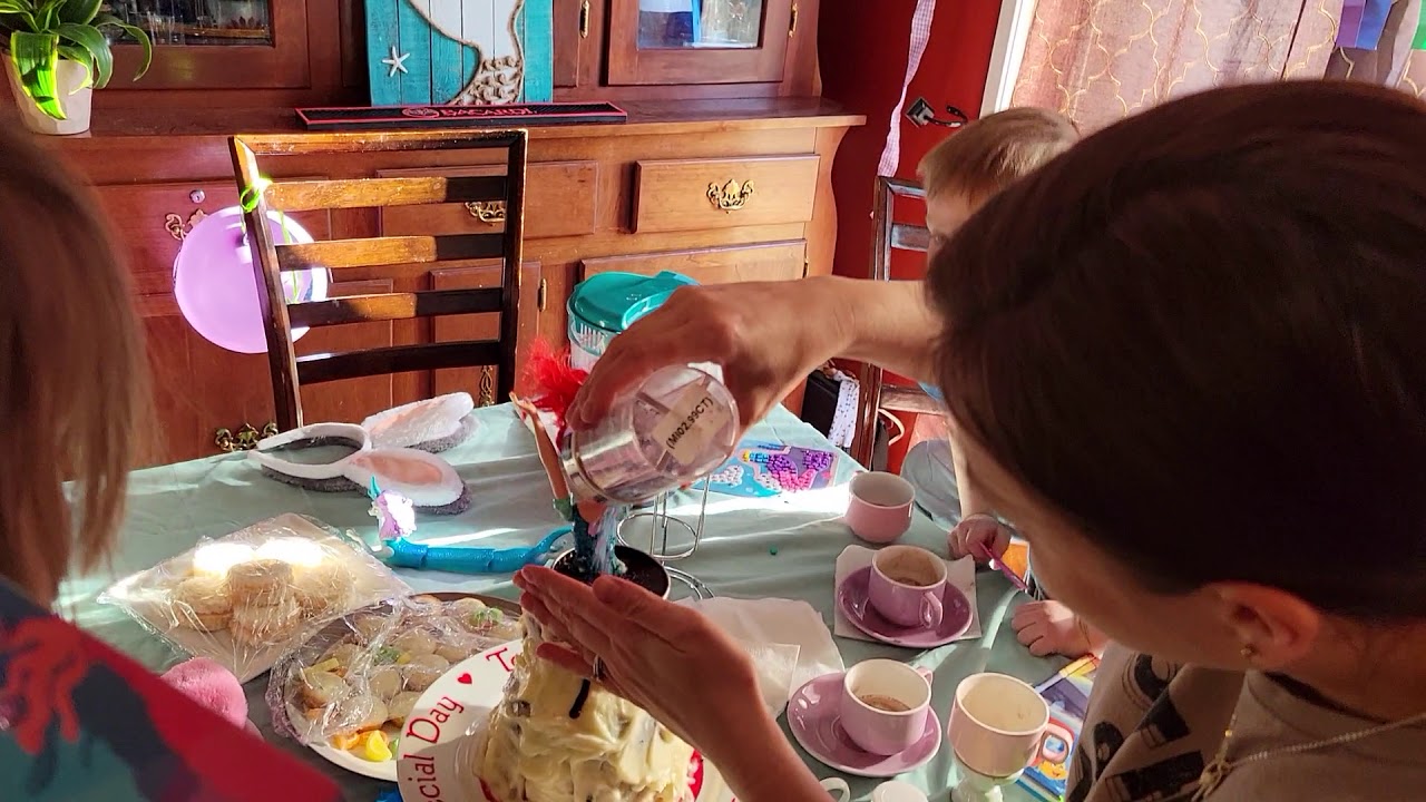 Amelia cake 5th bday - YouTube