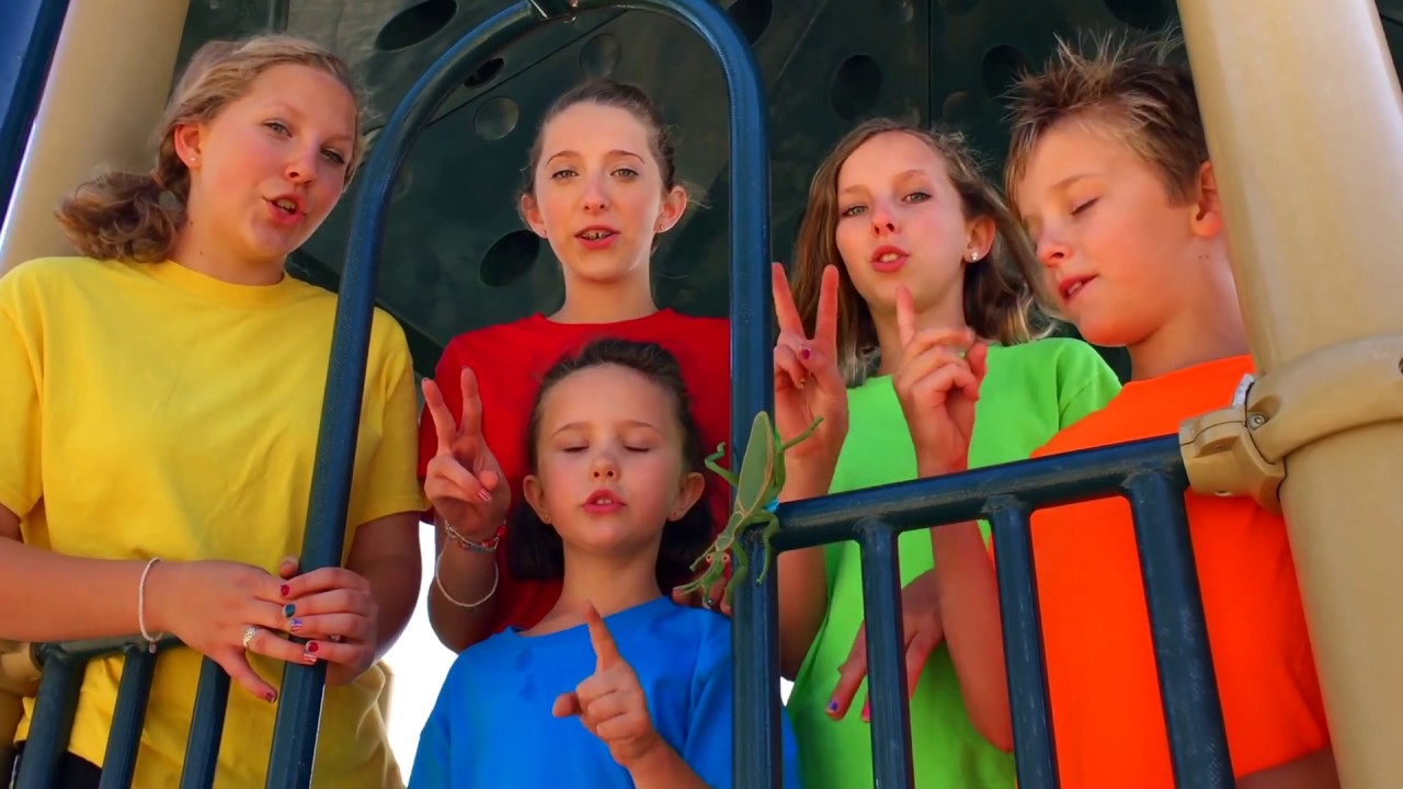Learn English Words! Playground Ladders with Sign Post Kids! - YouTube