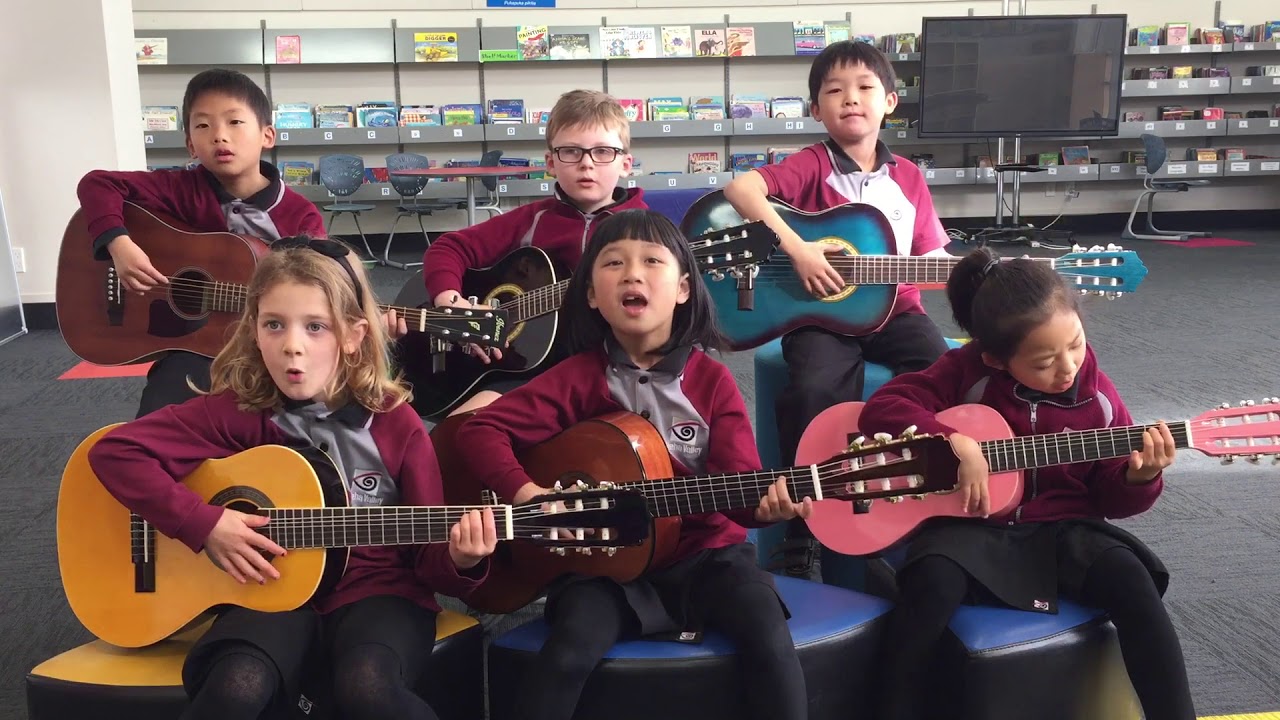 Amber, Lorraine, Jadie, Kenneth, Liam and Shann play "Play the Guitar ...