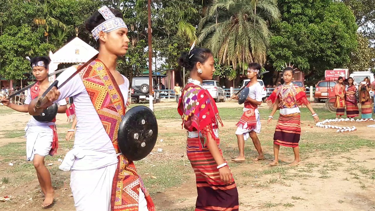 The Hoko dance of the Koch tribe - YouTube