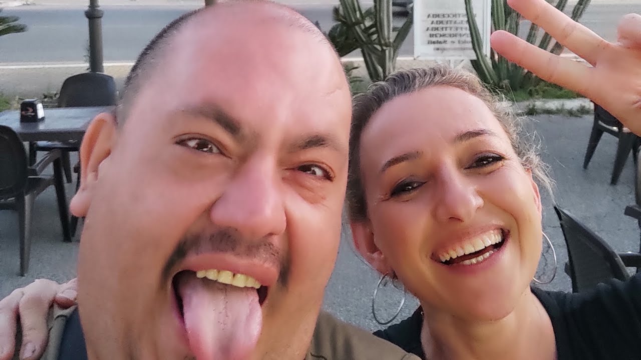 TANIKINO DJJJJ E GISELLINA BAR L OASI A TOR SAN LORENZO BEACH CANTA ...