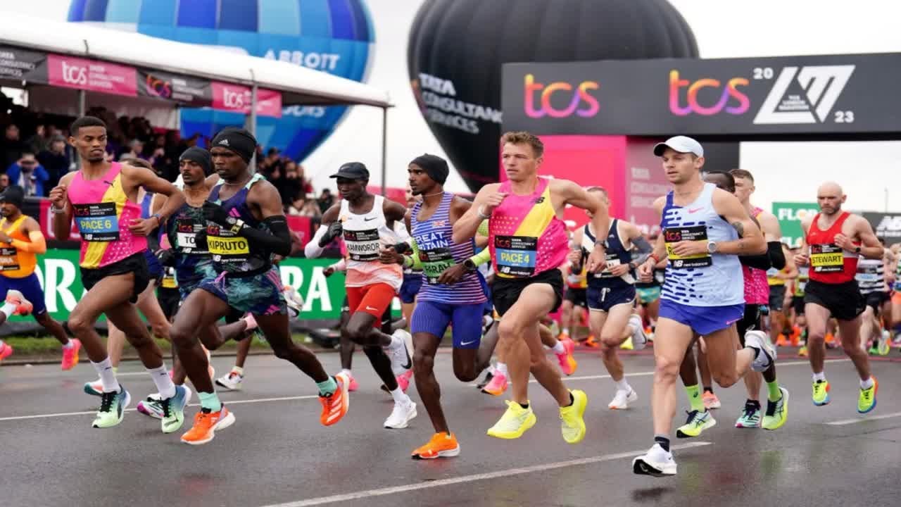 London Marathon runners hit the road as cops watch out for eco yobs ...