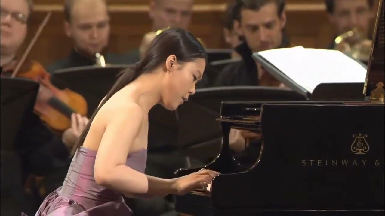 Mozart - Piano Concerto No. 21 | Yeol Eum Son - YouTube