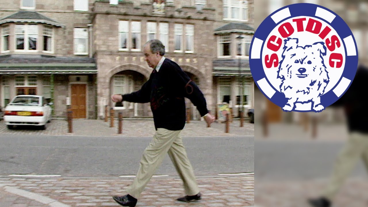 Jim MacLeod’s Visit To Balmoral Castle - Jim MacLeod And His Band - YouTube