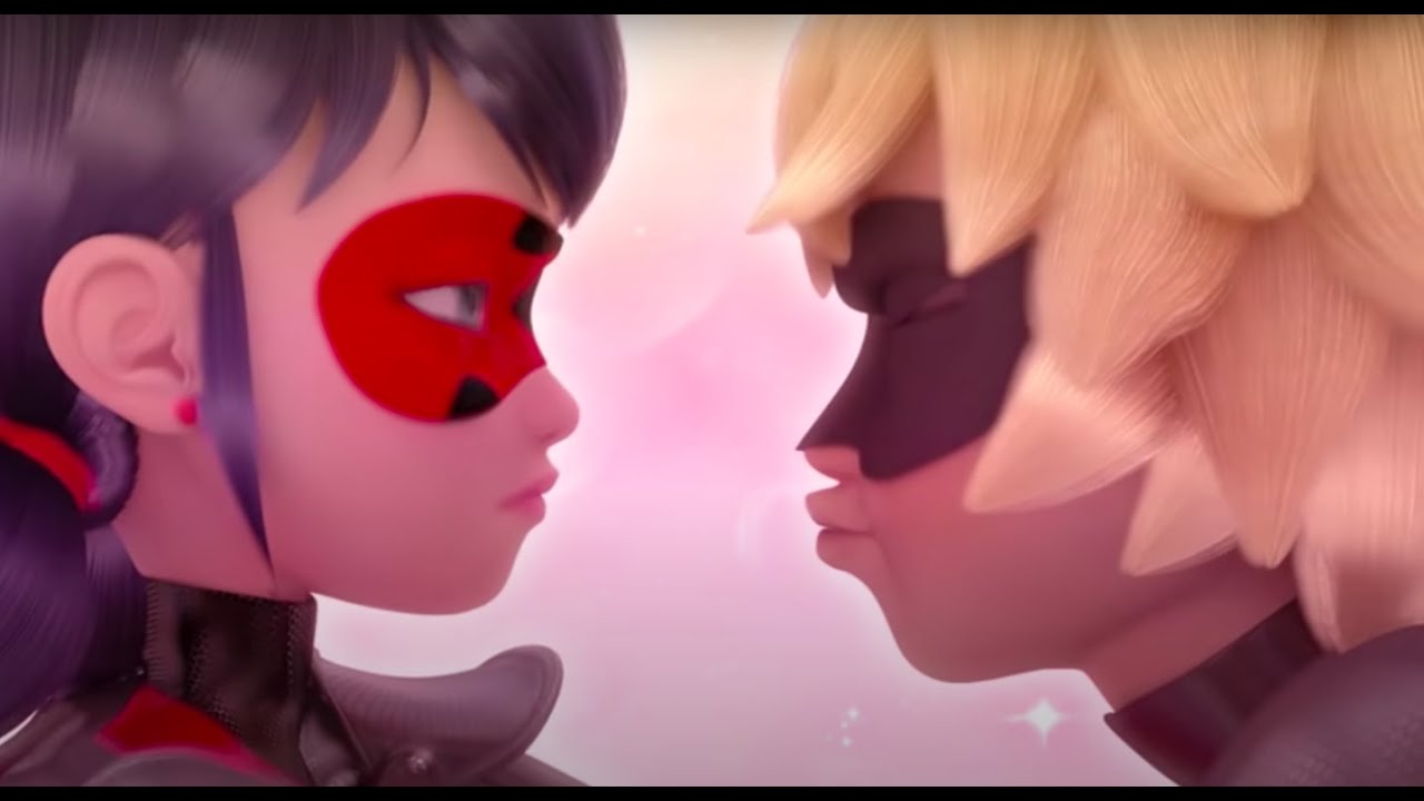 cat noir flirting/being in love with ladybug for 4 minutes and 7 ...