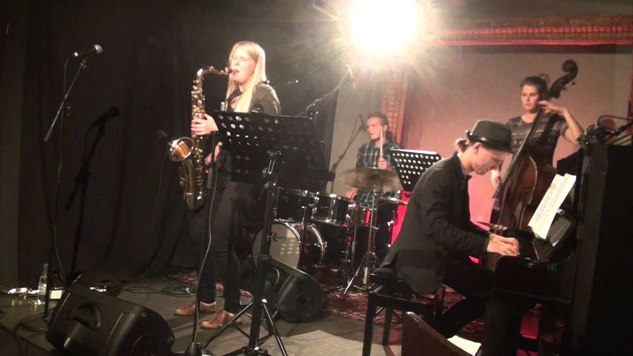 Adele Sauros Quartet - Muistatko Sen Hetken - YouTube