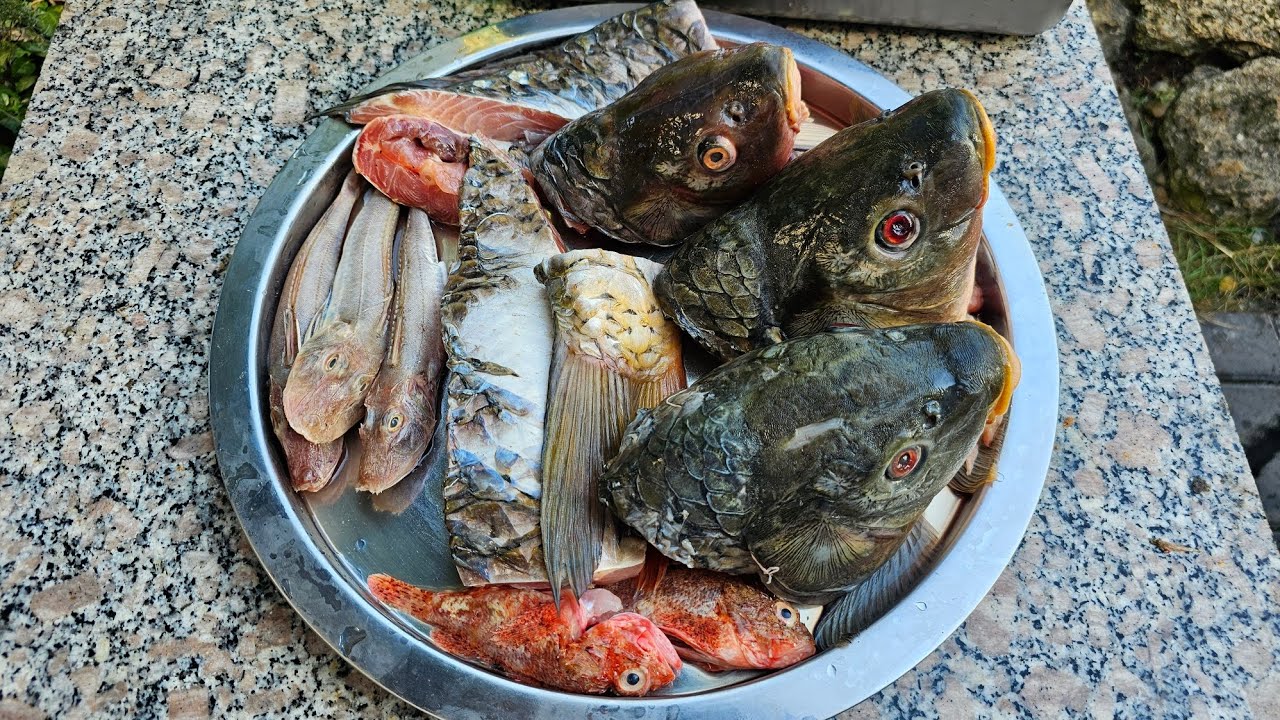 Ciorba(Bors) din cap de peste cu leuștean. Ieftin și gustos. - YouTube