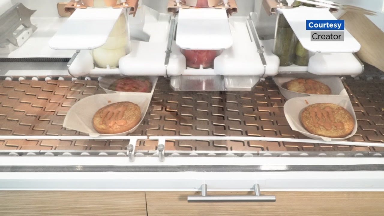 The world's first ROBOT BURGER is here in San Francisco! - YouTube
