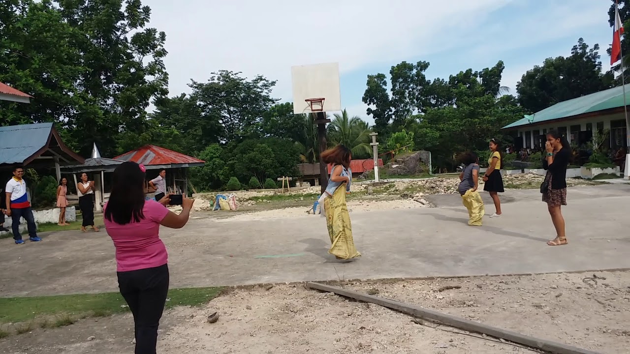 WORLD TEACHERS DAY '2019 (SACK RACE LARONG PINOY) - YouTube