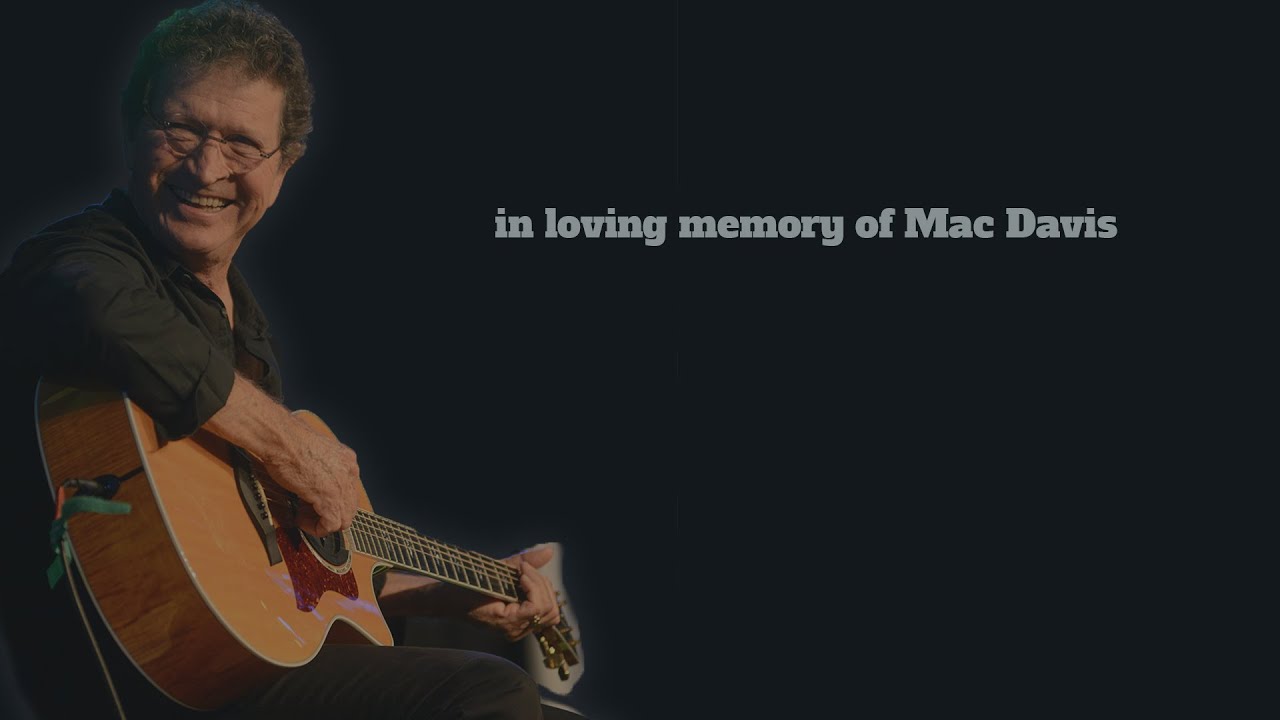 Remembering Mac Davis Acordes - Chordify