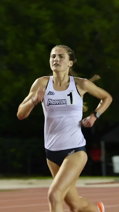 Laura Mooney Winning The 5000m By Over A Minute 👀 - YouTube